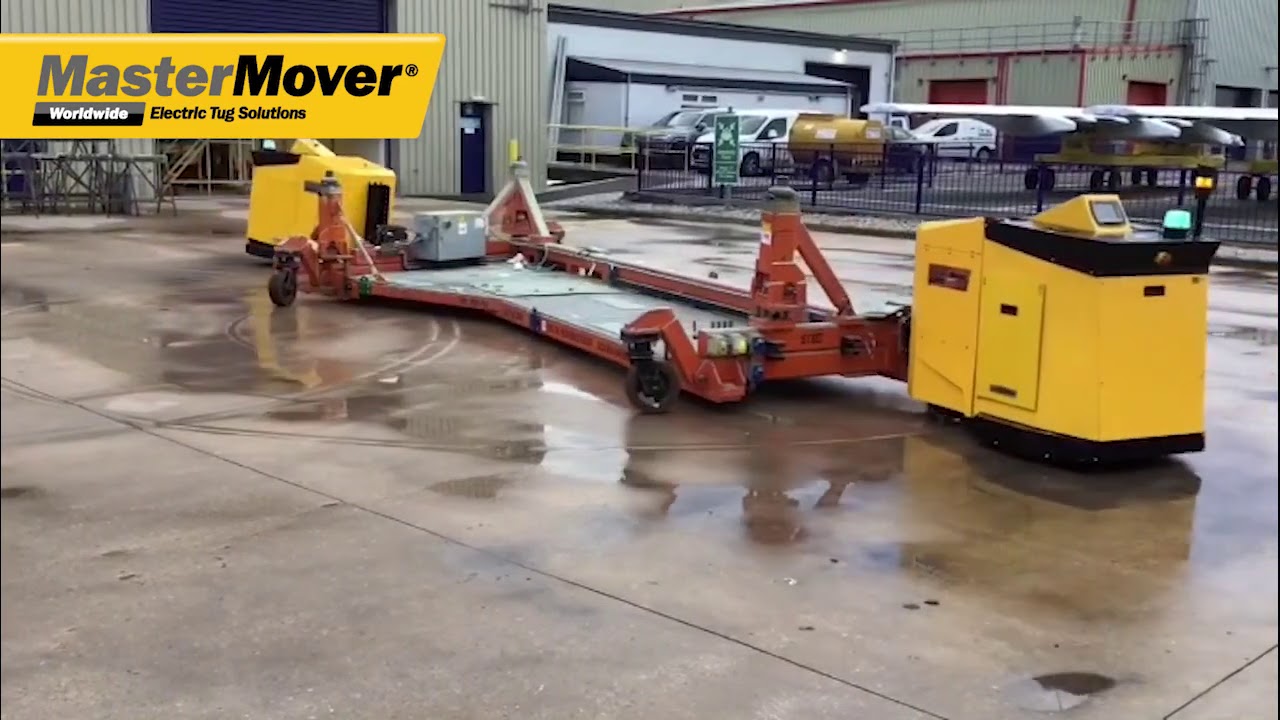 [MasterMover] PS3000 wirelessly moving heavy trolley across airport ...
