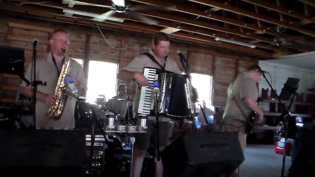 MARK HERMES & CZECHAHOLICS POLKA BAND - MORAVIA, TX.. 07-16-2017 - YouTube