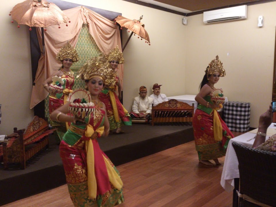Tari Sekar Jagat(Bali)-Sanggar Yudha Asri@Restaurant Bebek Bengil ...