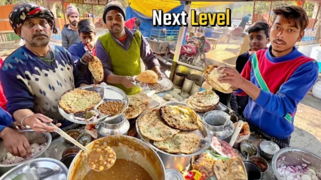 Dhamaka || Bareilly के Famous देसी घी से बने पनीर वाले पंजाबी नान ...