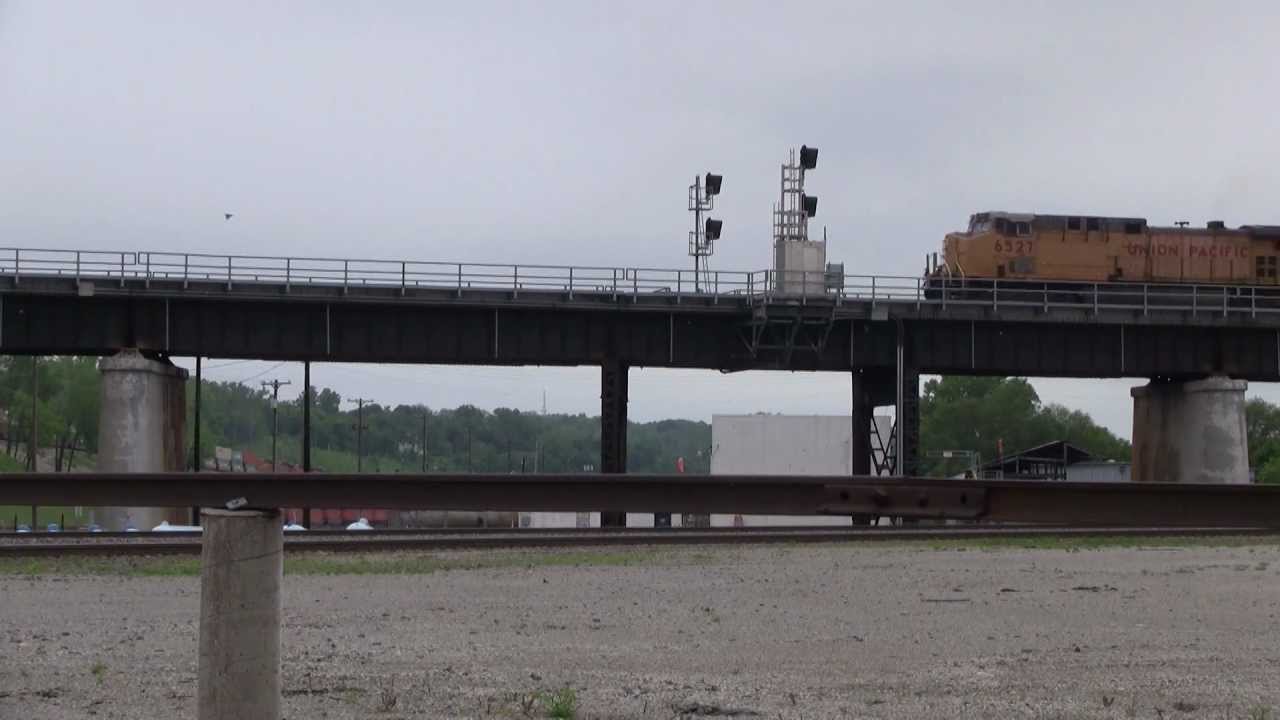 Rail Fan Kansas City, MO Santa Fe Junction - YouTube