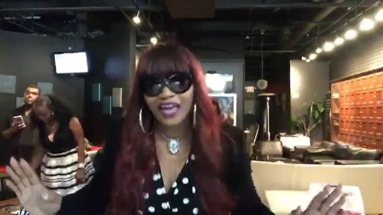 Watch as Lelee from SWV endorses Photobuzz Photo Booth! - YouTube