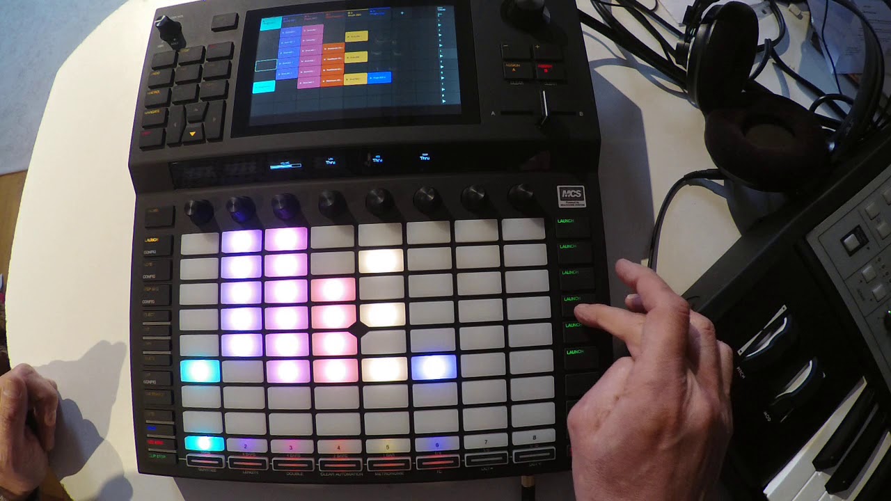 Akai Force Mini Tutorial: Master Effect and Qlink knobs - YouTube