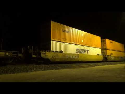 KCS #4746 Leads South Bound Intermodal Train - YouTube