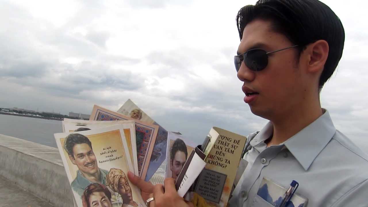 Bible Publications in Different Languages - Jehovah's Witnesses - YouTube