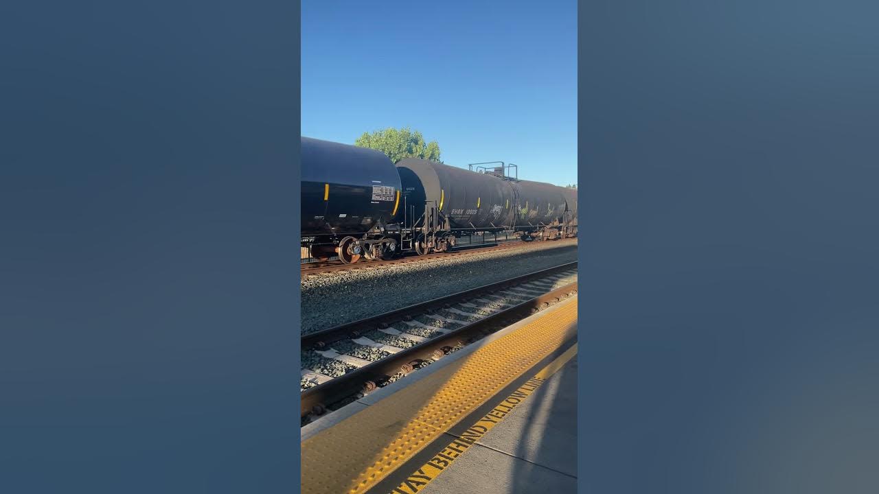 UP 7922 Long And Slow MWCRV Eastbound Sacramento Valley Station - YouTube