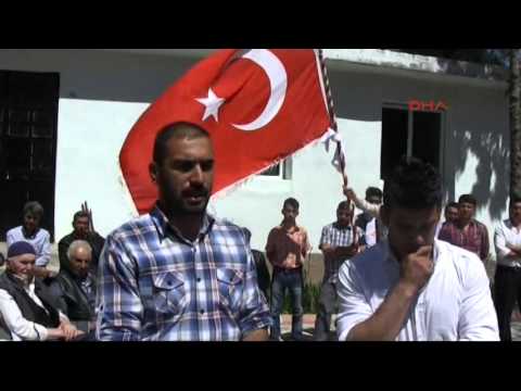 Erdemli'de 'evde kalmış erkekler' eylemi