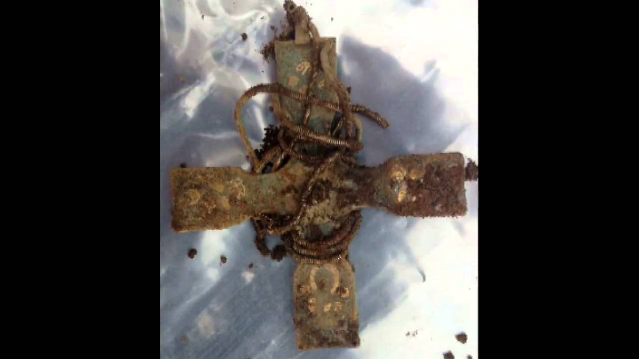 £1 Million Discovery Of Viking Artifacts Discovered By Amateur Treasure ...
