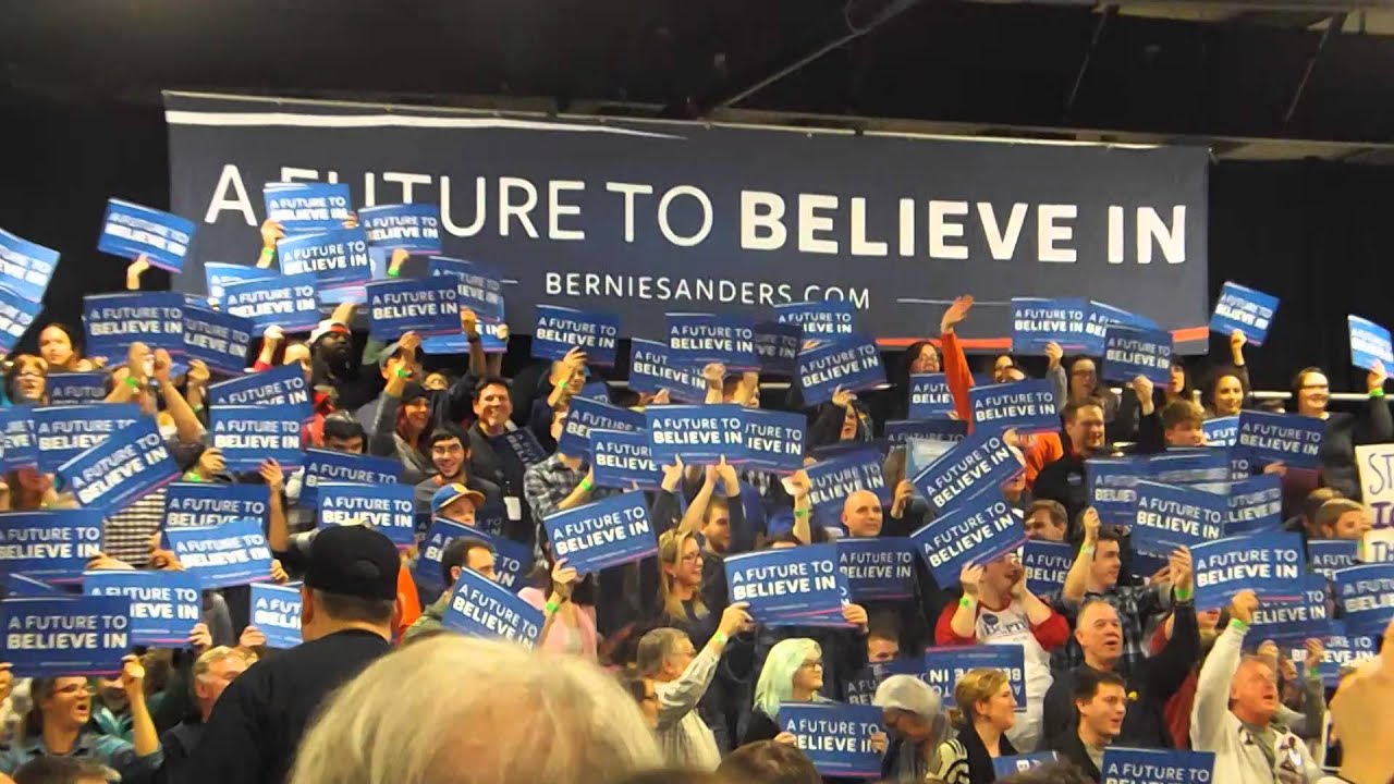 Crowd at Bernie Sanders' Rally in Davenport, Iowa on 12/29/2015. - YouTube