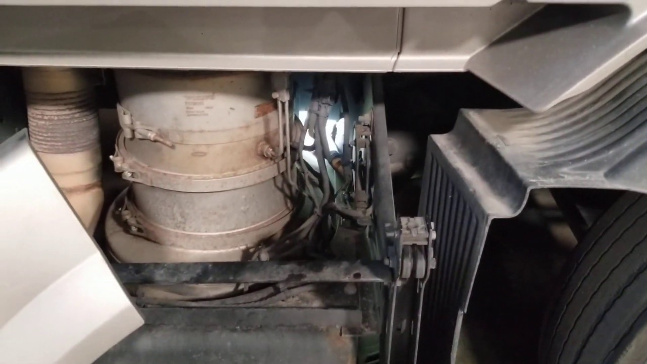 Volvo vnl quick check ishift or mdrive oil level and condition - YouTube