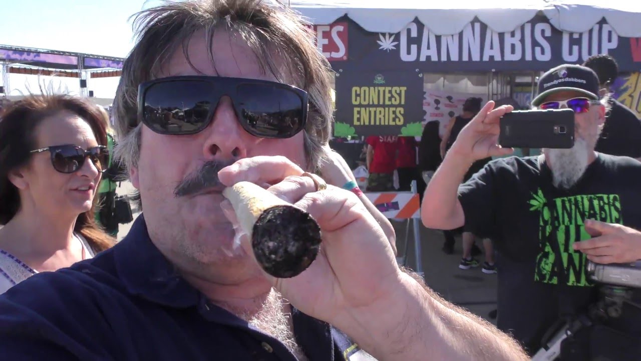 GIANT 420 JOINT with Trendy Nay and Crew HIGH TIMES Cannabis Cup 2016 ...