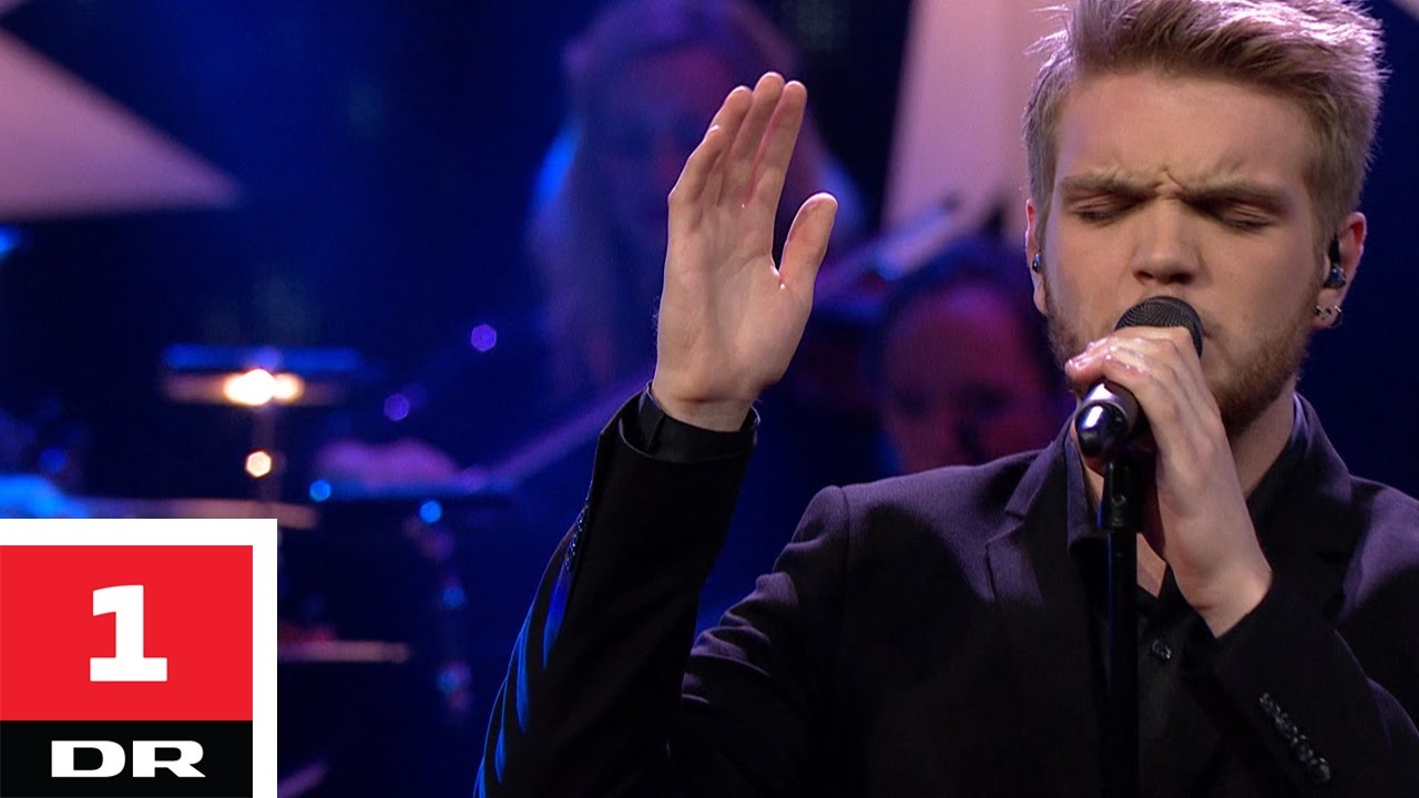 Jacob Dinesen - Roll With Me | DRs Store Juleshow 2016 | DR1 - YouTube