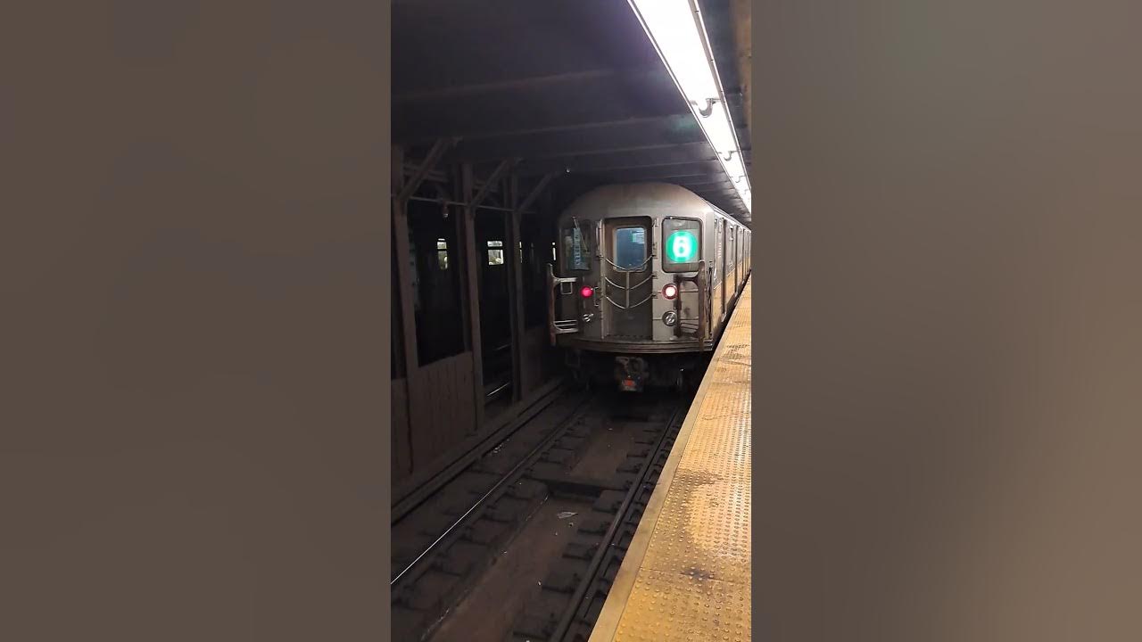 Bronx Bound R62A 6 train Brooklyn Bound R142A 4 express train at 23rd Street - YouTube