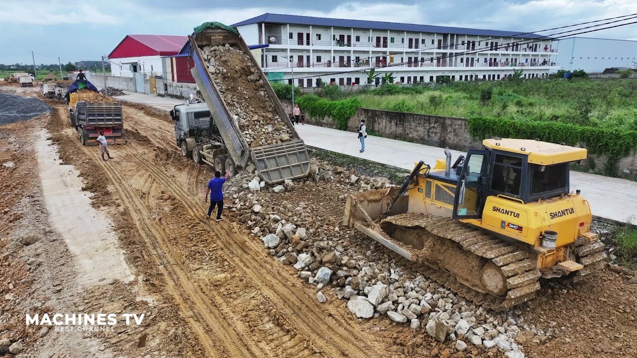 Advance Update Construction of the entrance to the park Using stones ...