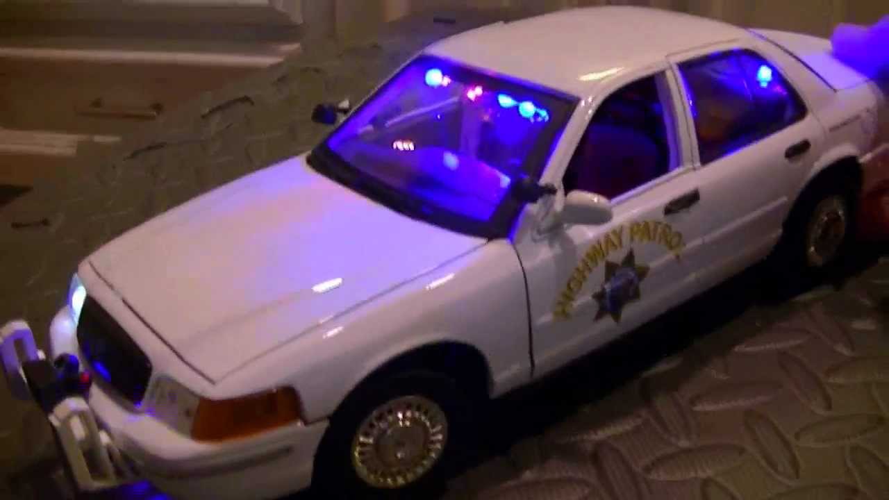 California Highway Patrol Slicktop with 31 Lights and 4-Tone Siren ...