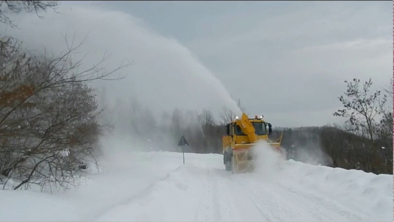 Fresia F90 STi Snow Blower - YouTube