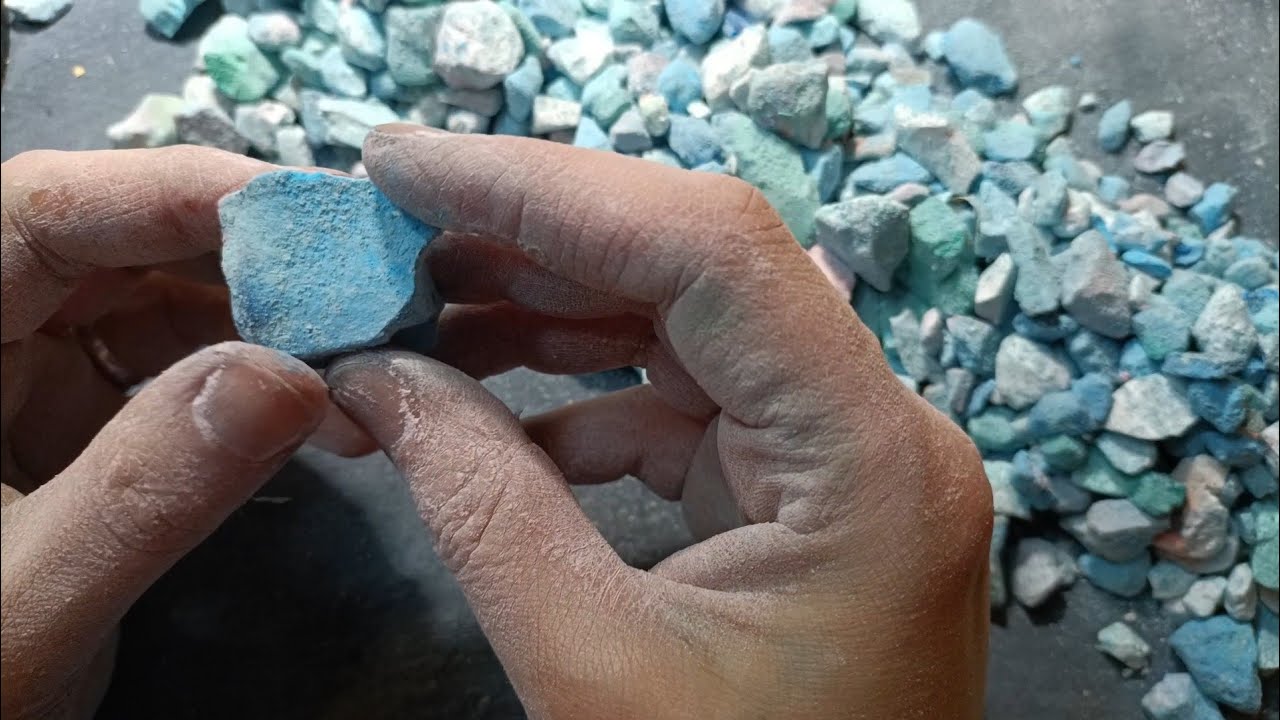 chalk pebbles | relaxing crushing of chalk pebbles - YouTube