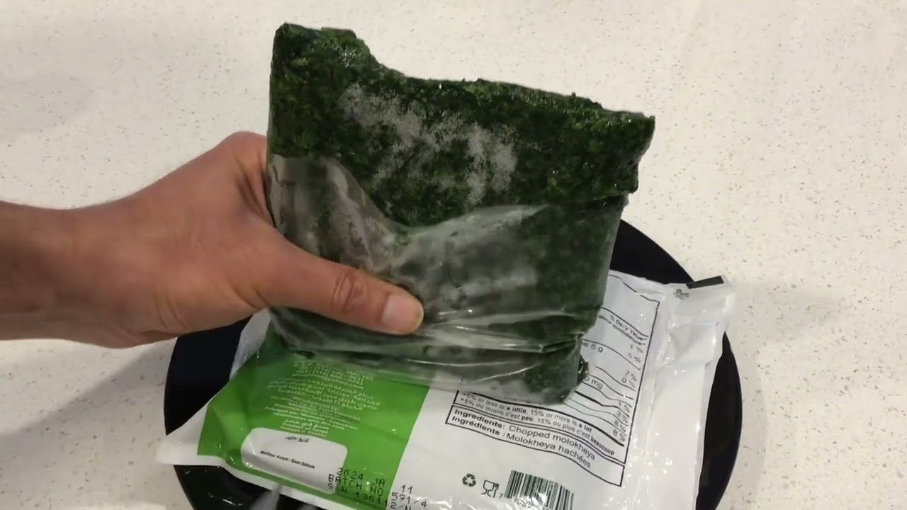 Molokhia (Jews/Jute Mallow Leaves) Recipe| Cook With Me | Quick and ...