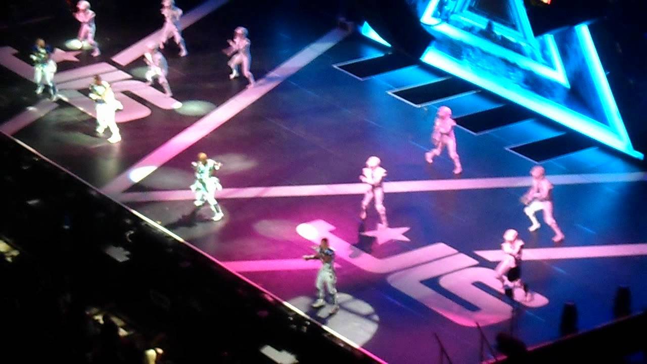 TEACH ME HOW TO DANCE JLS AT THE O2 ON THE 21ST APRIL 2012 - YouTube