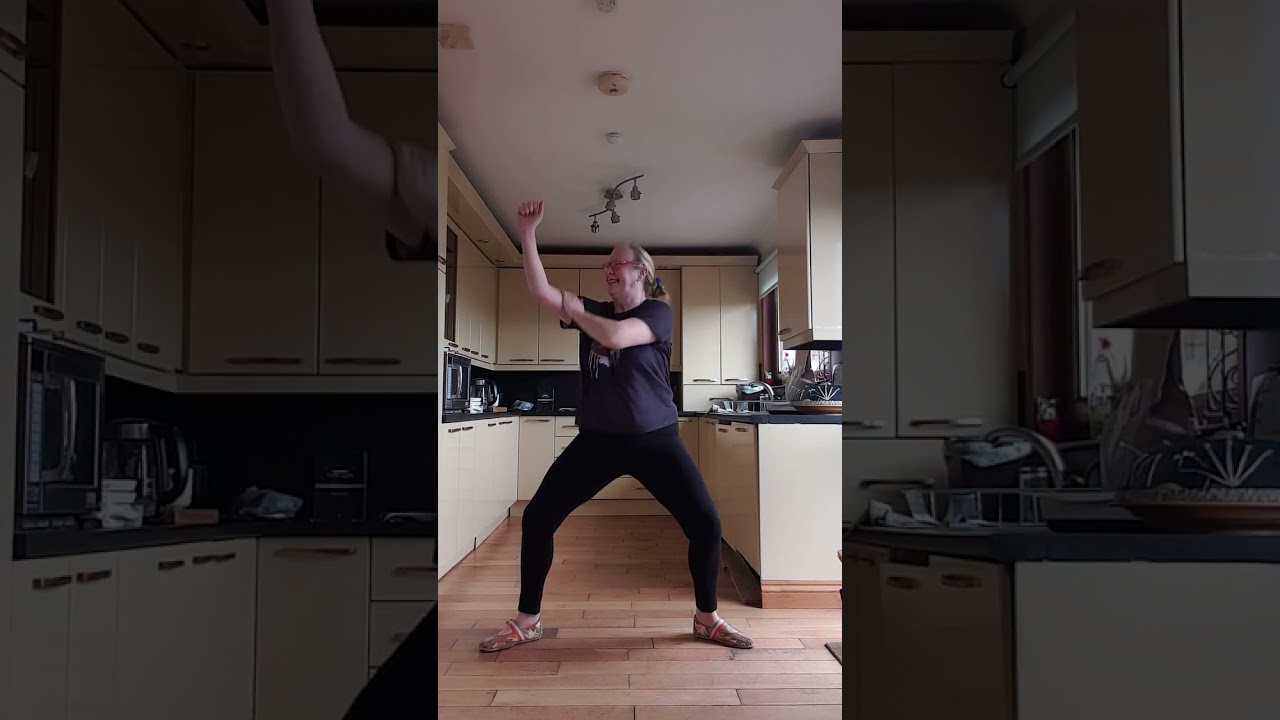 Polynesian Dance to Tutuki - YouTube