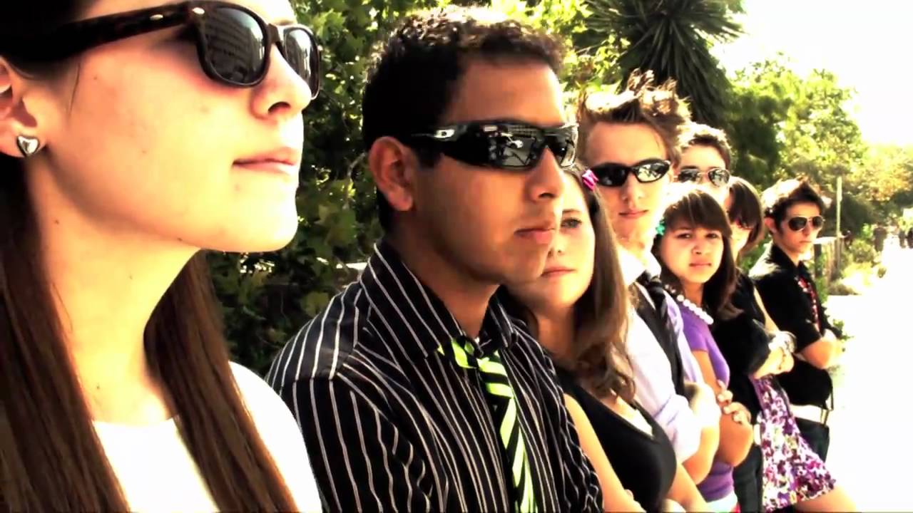DJ Got Us Fallin' In Love Again Music Video (Official Video) - YouTube