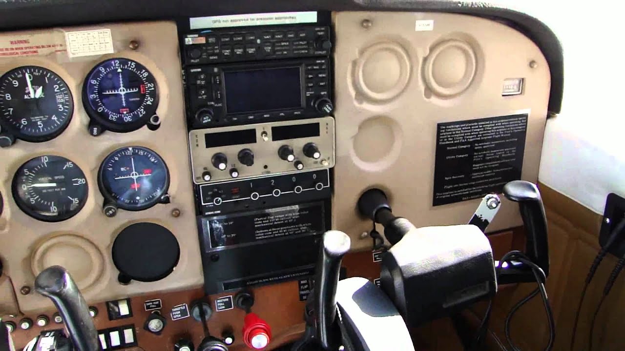 Cessna 172 introductory flight - YouTube