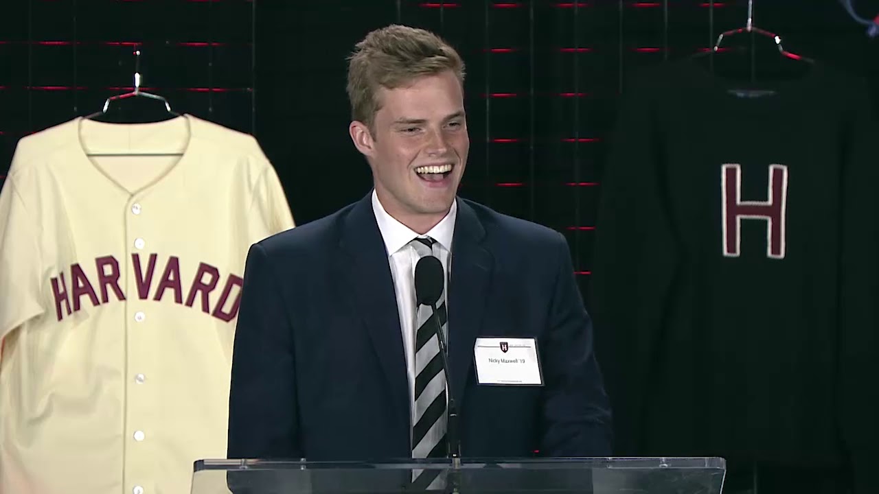 Nicky Maxwell '19 Accepts the John P. Fadden Award - YouTube