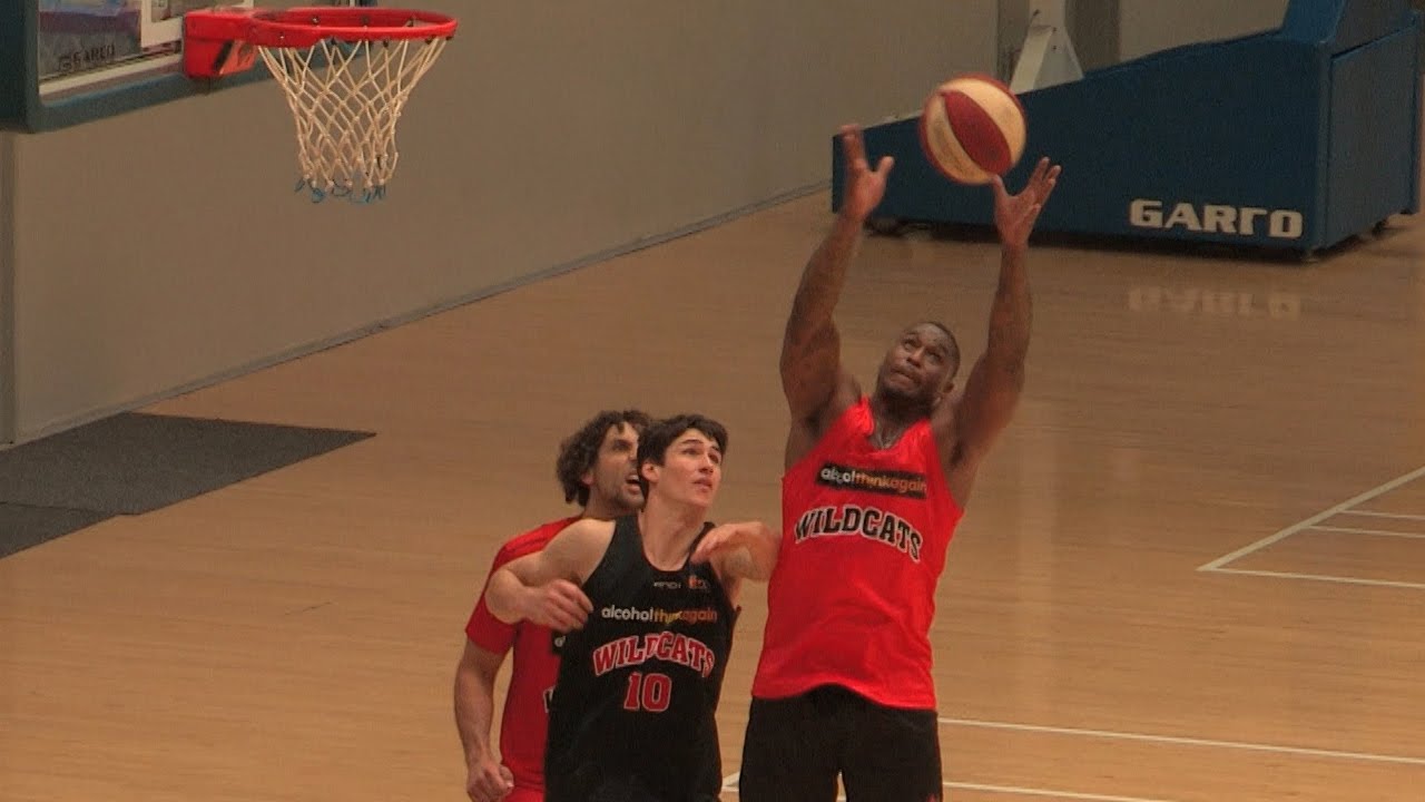 Perth Wildcats - Earnest Ross first day - 12 September 2014 - YouTube