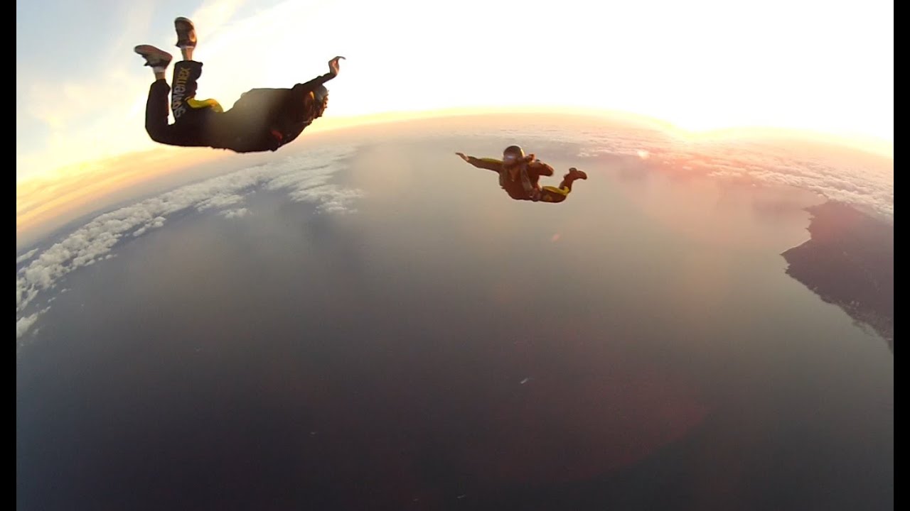 Jump 69 - Skydiving - 3 way relative work - YouTube