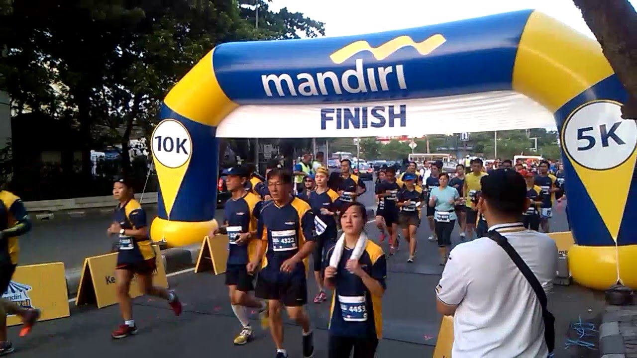 Balon Gate Start Finish Event Lari - YouTube