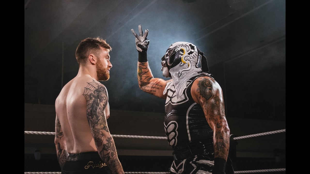 THROWBACK: Pentagon Jr vs. Chris Ridgeway - YouTube