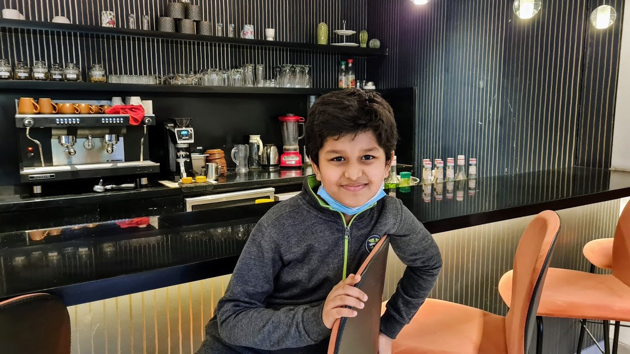 Restaurant Review #2 | Zuci Chocolates and Cafe, Hyderabad - YouTube