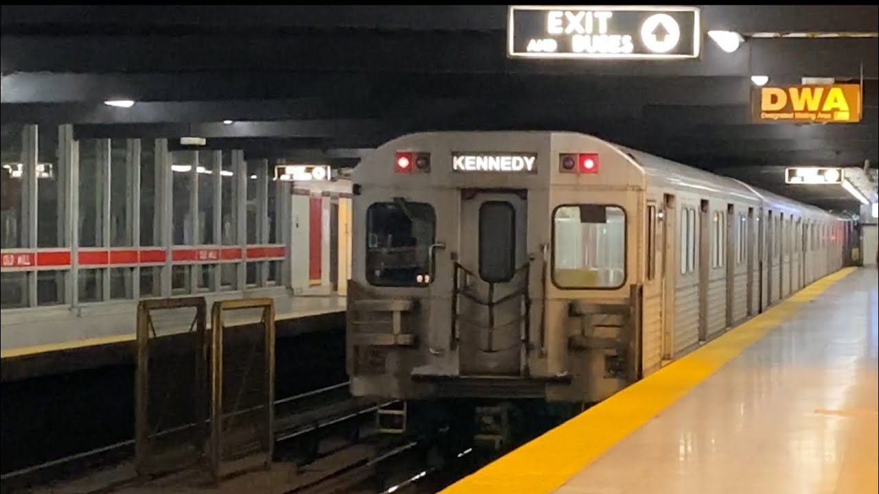 Old Mill Station • Line 2 • TTC Subway • Bombardier T1 - YouTube