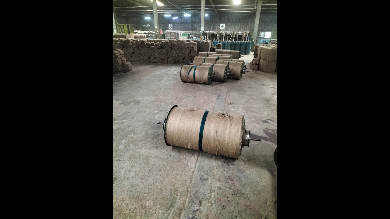Jute Sacking Cutting Fabric checking inside factory by foreign buyer of ...