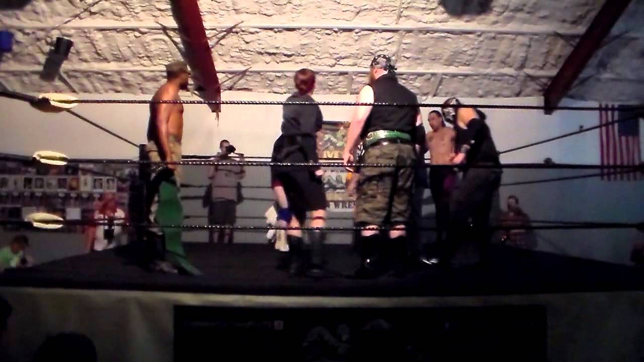 Joe Gibson/WAR/Major McClendon vs. Luis Martinez/Good News Hughes/Ahtu ...