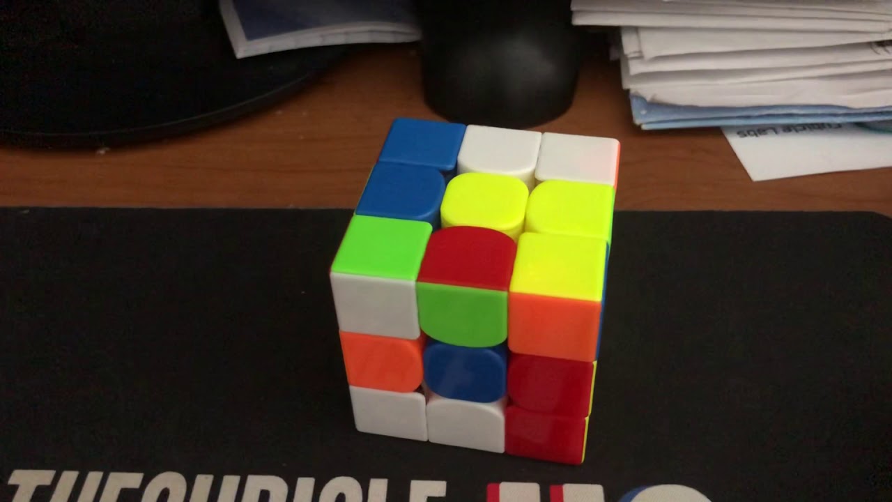 How I solve the cube using corners first - YouTube