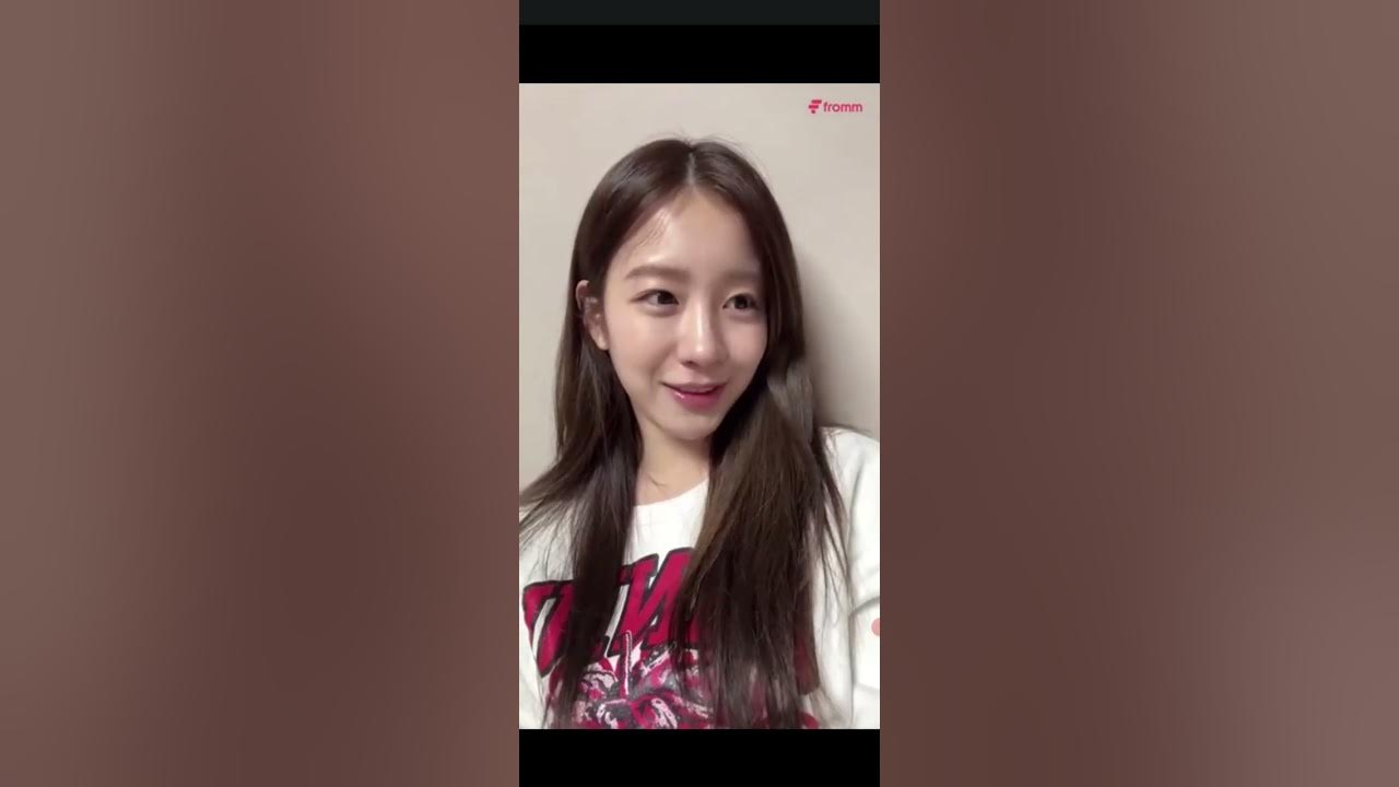 Wooyeon | WOOAH Fromm LIVE [SUB] 241227 - YouTube