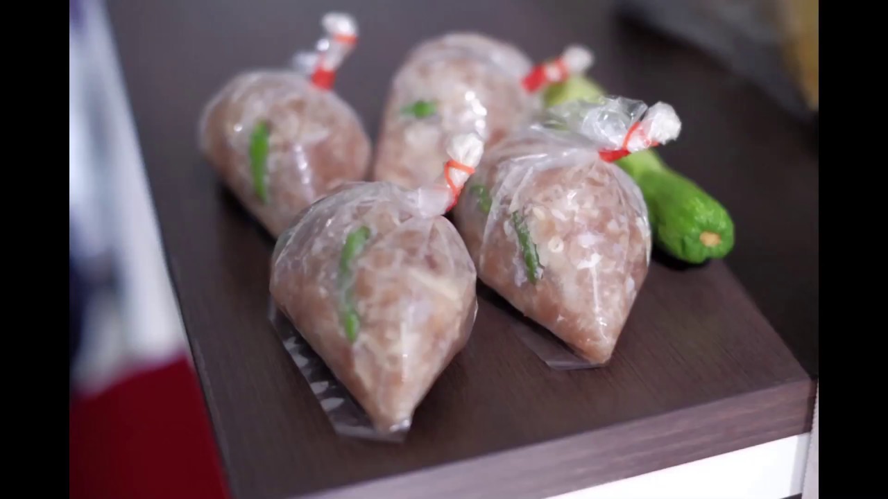 แหนมหมู - naem moo - YouTube