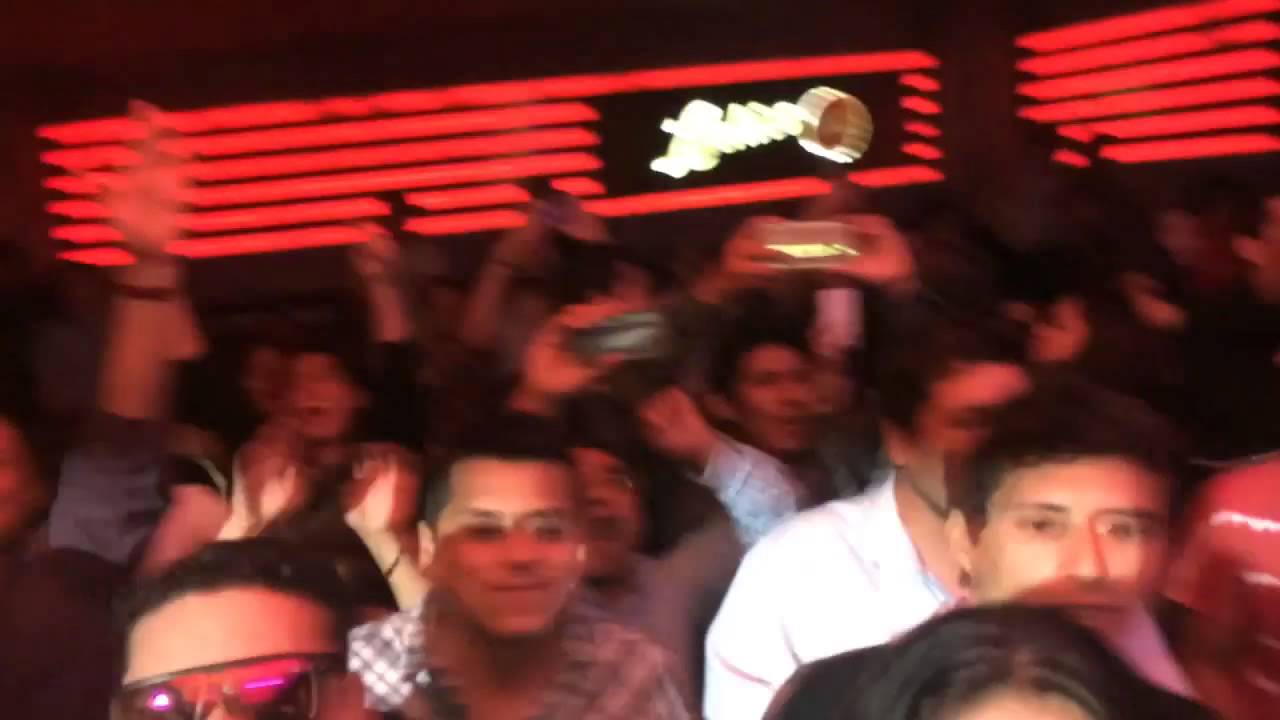 Stacey pullen en Mia 7/10/15 - YouTube