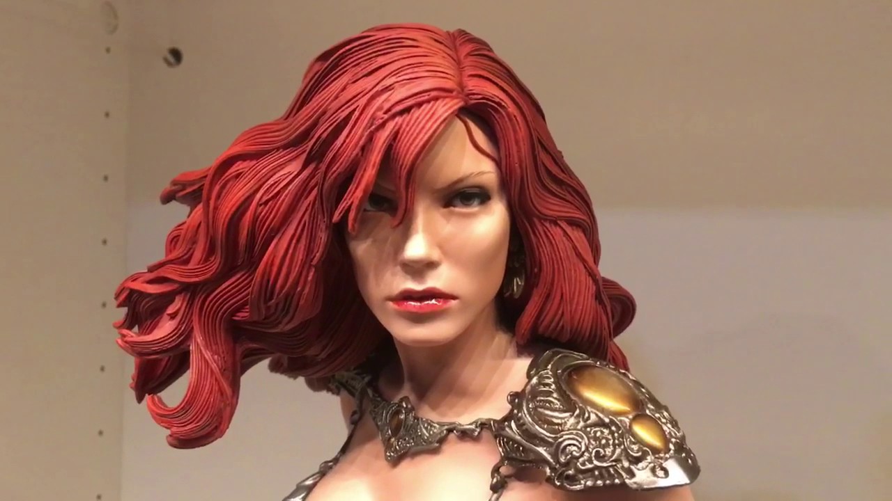 Sideshow Red Sonja she devil with a sword premium format statue ...