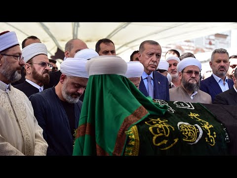 Erdoğan, Ustaosmanoğlu'nun Cenaze Törenine Katıldı: ‘Önderimizi Uğurluyoruz’