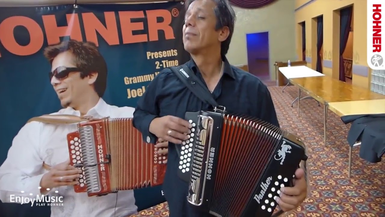 Hohner Panther Accordion Demo with Joel Guzman - YouTube