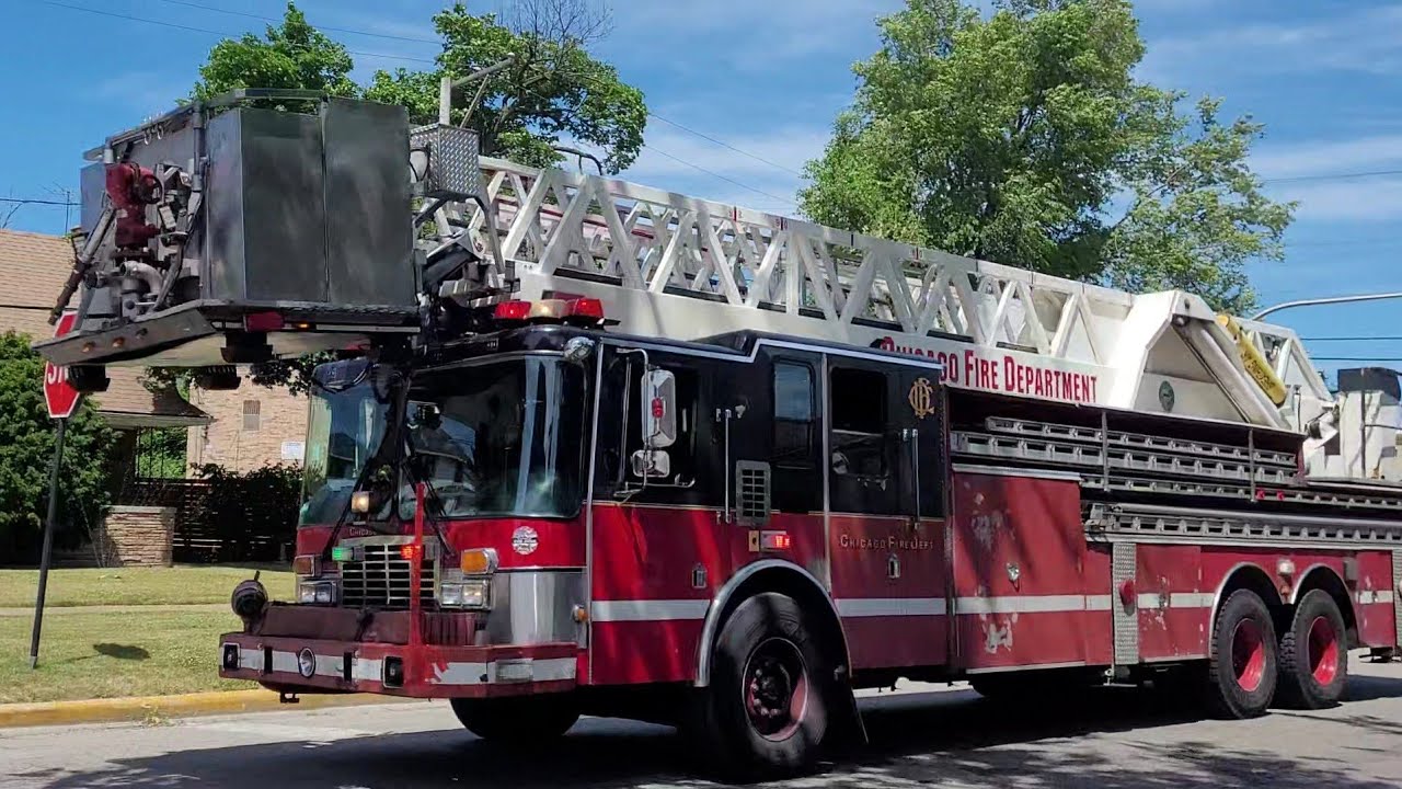 chicago fire department tower 23 responding to the 3-11 - YouTube