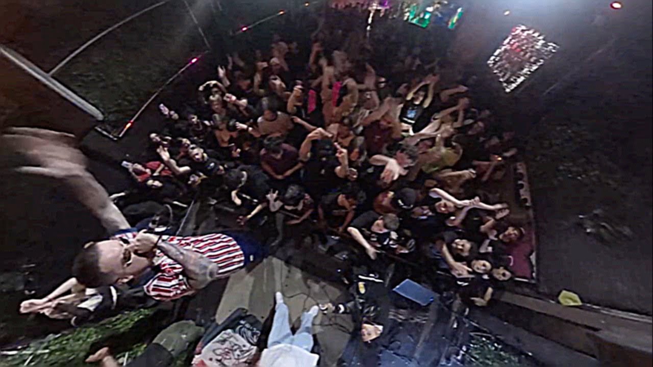 KORDHELL x DRAGON BOYS - VUK VUK (LIVE IN "BAILE PHONK 2") - YouTube