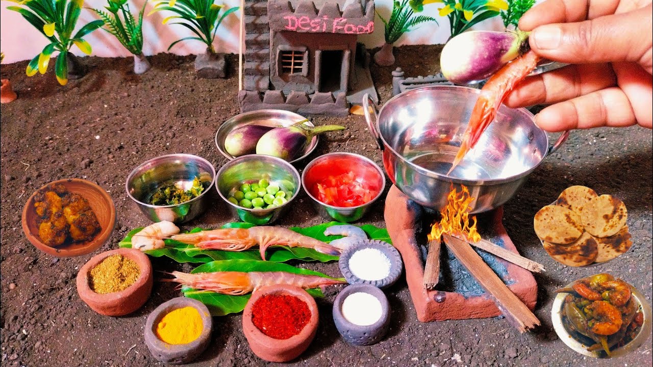 Miniature lunch food jhinga fry and jinga sabji with roti | jhinga fry ...