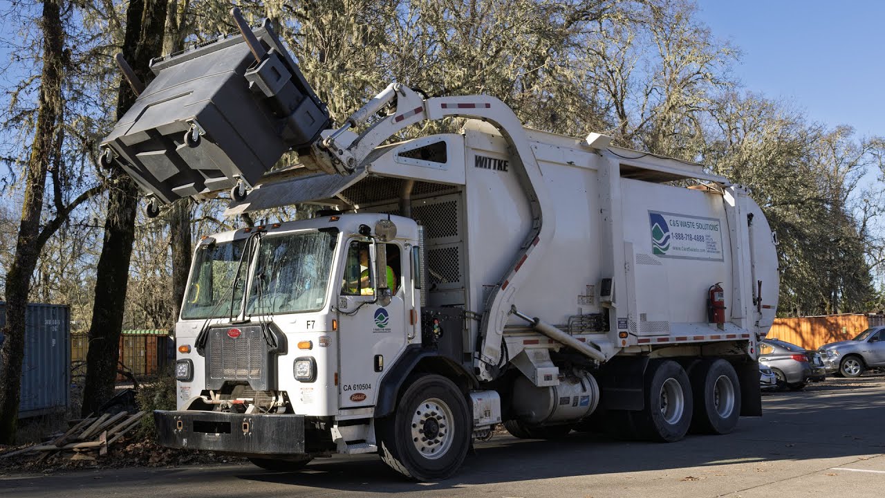 The New "Solid Waste of Willits" - Peterbilt 520 Wittke Front Loader ...