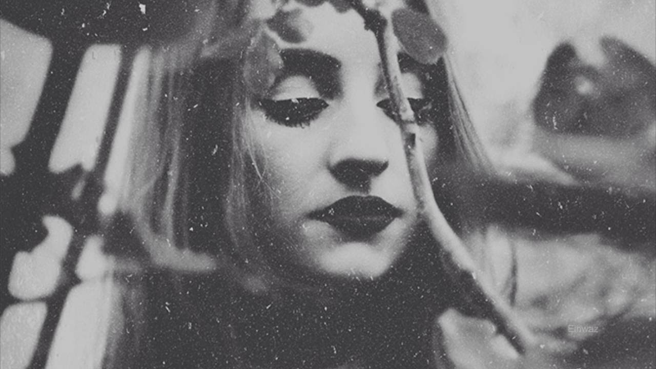 Deborah Sheedy - Atmospheric black and white portraits - Photography ...
