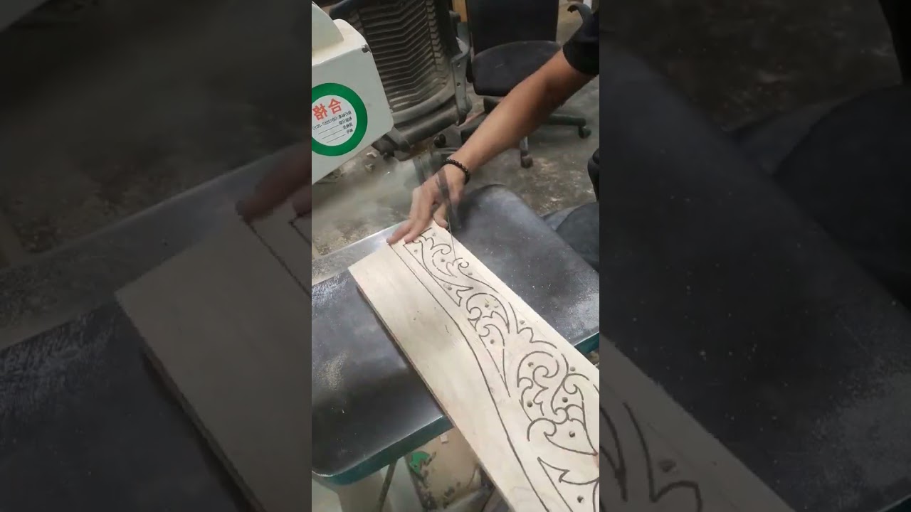 wood filigree cutting using a scroll saw machine - YouTube