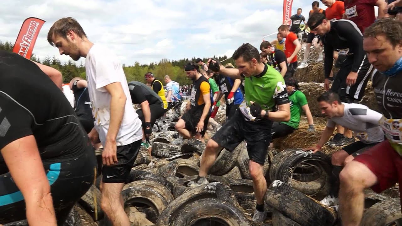 Fishermans' Friend StrongmanRun 2015 - YouTube