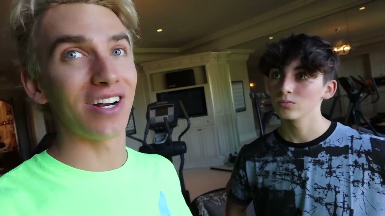 Stephen Sharer! MY FRIEND has THE WORLDS BIGGEST HOUSE!! Richest Kid In ...